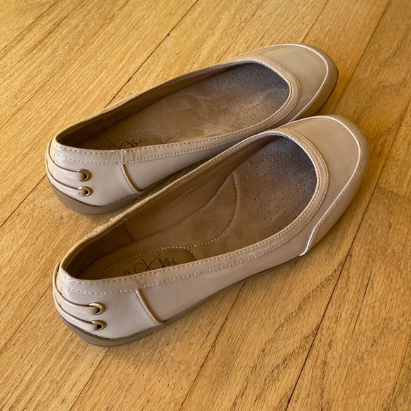 Life Stride | Shoes | Life Stride Comfortable Soft System Nwot Beige ...